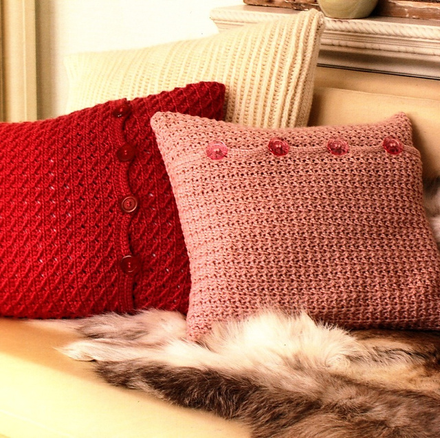 Ravelry: Cream Ribbed Cushion pattern by Susie Johns