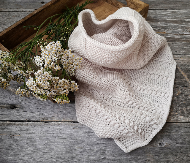 Ravelry: Raunioiset Mini Cowl pattern by Suvi Lyytikäinen