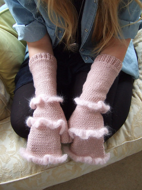 Ravelry: Fireballs pattern by Suzie Johnson