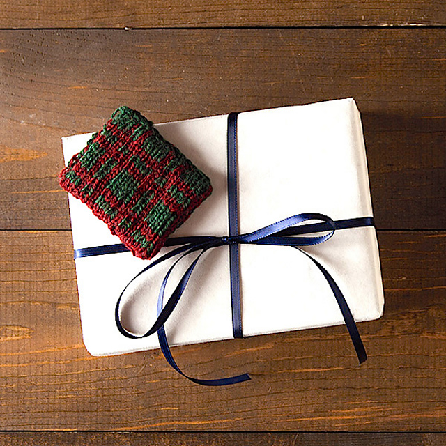 Ravelry: Plaid Gift Card Holder pattern by Allyson Dykhuizen