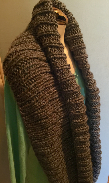 Ravelry: GGmadeit's Reversible Rib Cowl