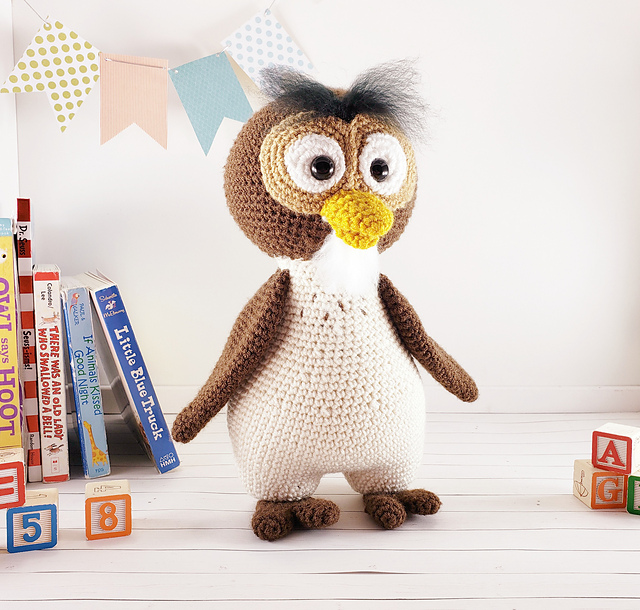 Ravelry: owl pattern by Carolyne Brodie
