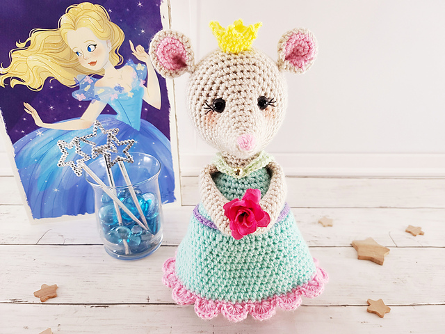 Ravelry: Princess Mouse pattern by Carolyne Brodie