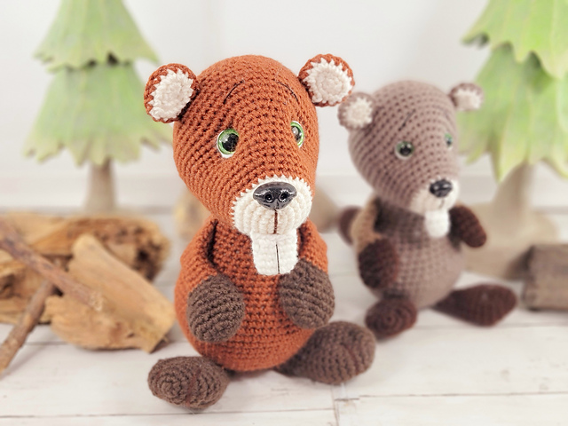 Ravelry: beaver pattern by Carolyne Brodie