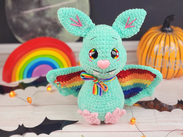 Ravelry: Bella the Bat pattern by Carolyne Brodie