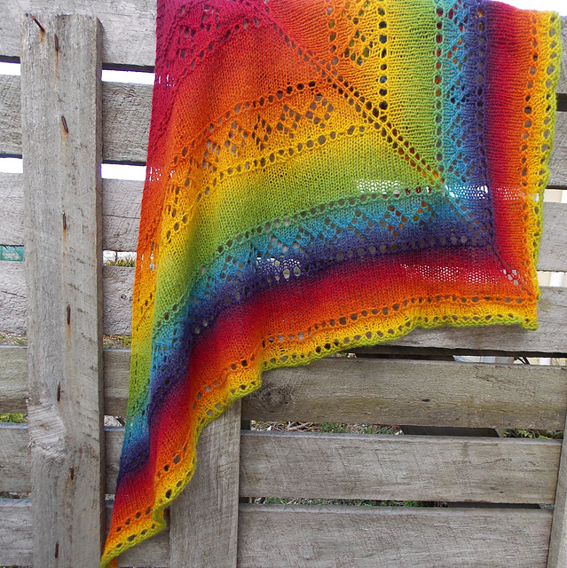 Ravelry: Diamond Crush pattern by Gabriella Henry