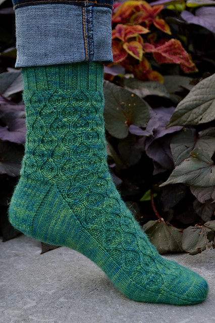 Ravelry: Boleyn pattern by Margaret Sullivan