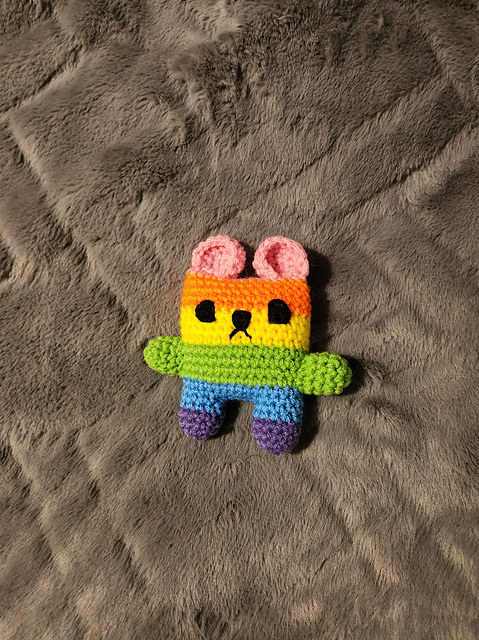 Ravelry: Rainbow Pocket Pals pattern by Sarah Hearn
