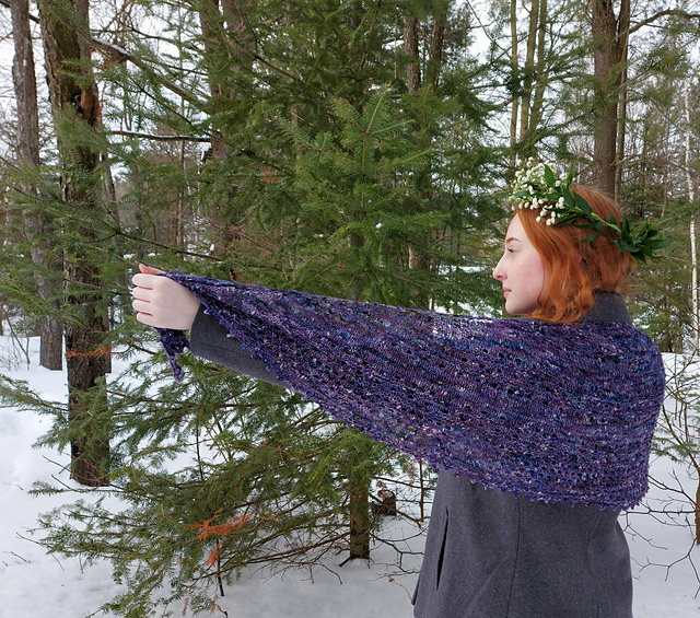 Ravelry: Moondance Shawlette pattern by Michele C Meadows