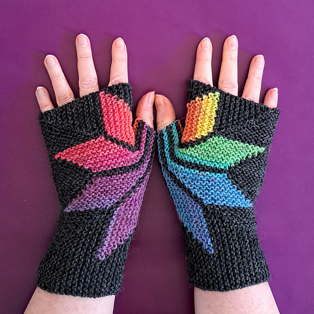 Ravelry: Poinsettia Fingerless Gloves pattern by Sybil R