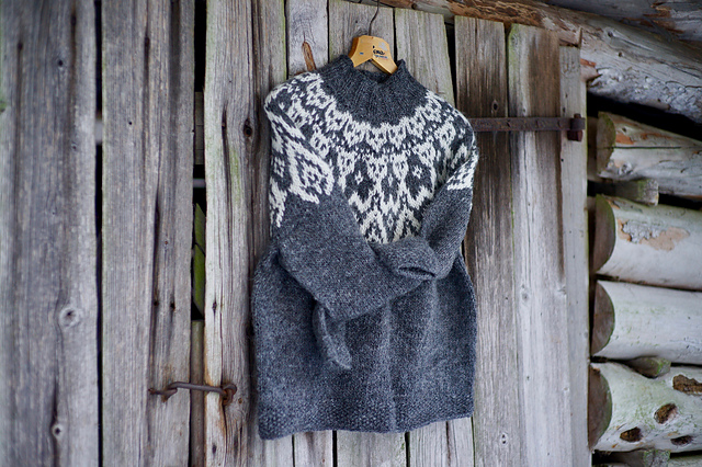 Ravelry: Sielueläin pattern by Tiia Reho (@sysivilla)