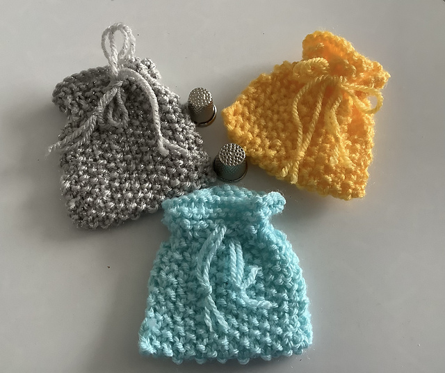Ravelry: Granny’s Thimble Bag pattern by taffylass knits