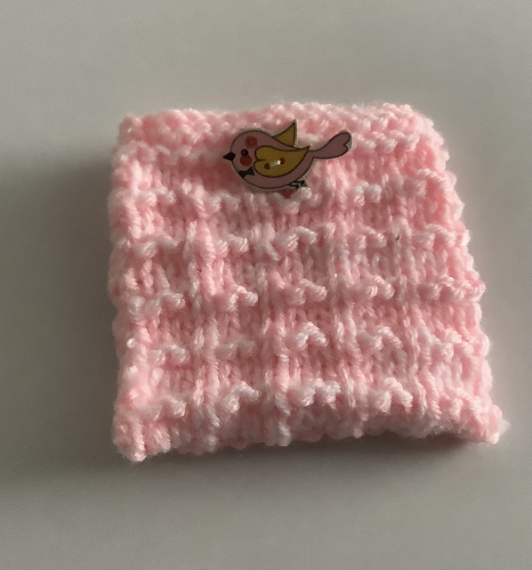 Ravelry: Asthma Inhaler Purse pattern by taffylass knits