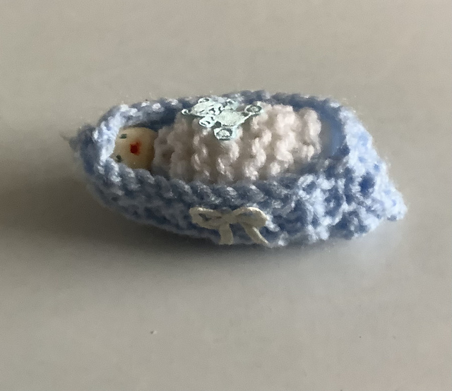 Ravelry: Tiny Peg Baby In A Crib pattern by taffylass knits