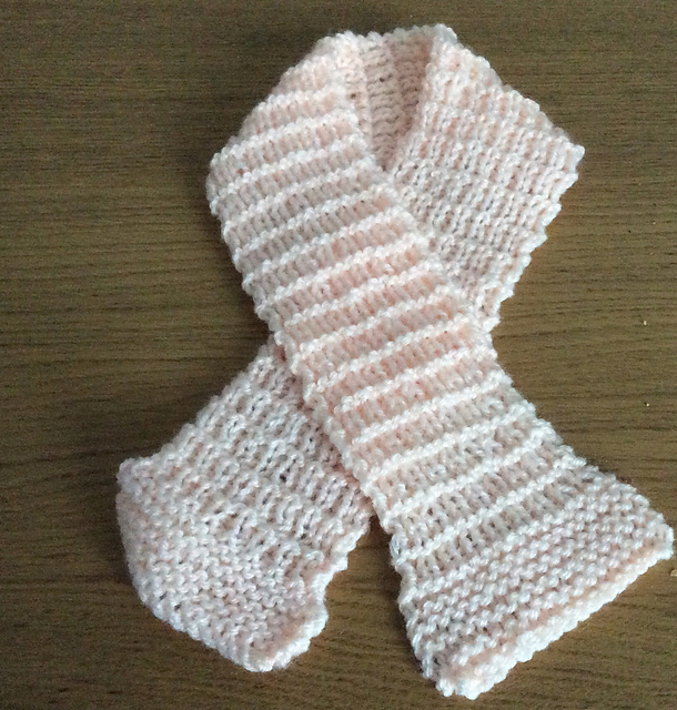 Ravelry: Little Scarf pattern by taffylass knits