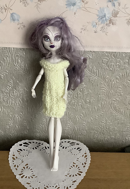 Ravelry: Monster High Lemon Dress pattern by taffylass knits