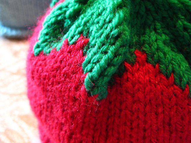 Ravelry: takdpm's Berry Baby Hats