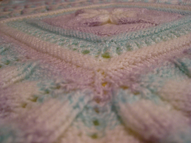 Ravelry: takdpm's Leaf Counterpane Baby Blanket with Applied Leaf Border