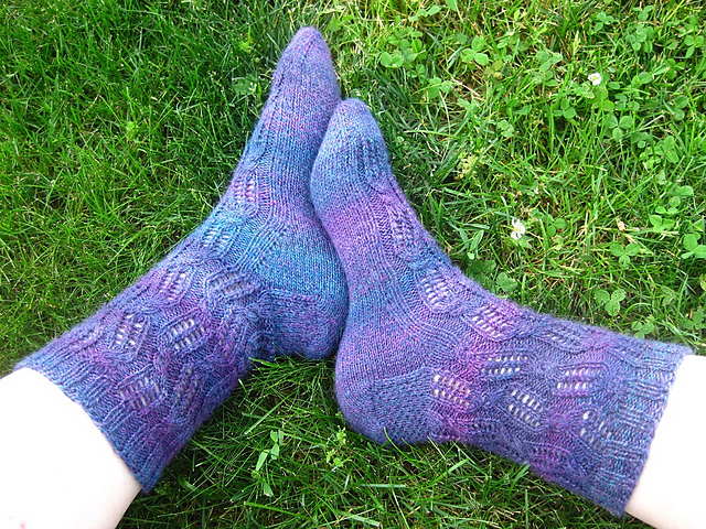 Ravelry: takdpm's Tilting Ladders Cables and Lace Socks