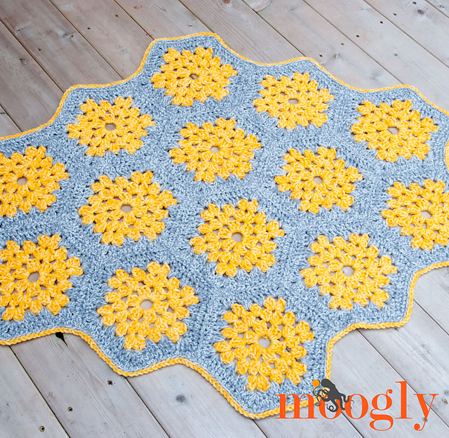 Ravelry: Bee's Knees Rug pattern by Tamara Kelly