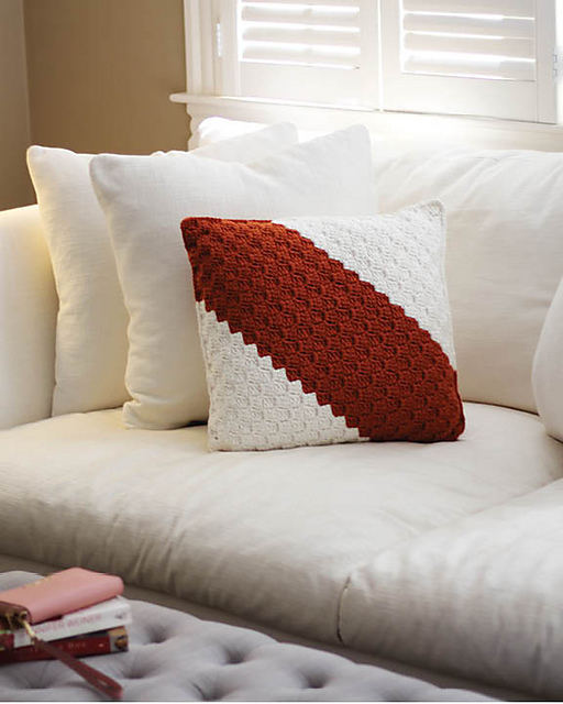 Ravelry: Bold Diagonal Throw Pillow pattern by Tamara Kelly