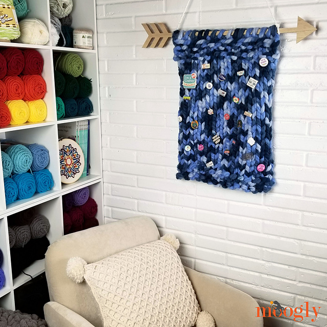 Ravelry: Simple Shibori Pin Banner pattern by Tamara Kelly