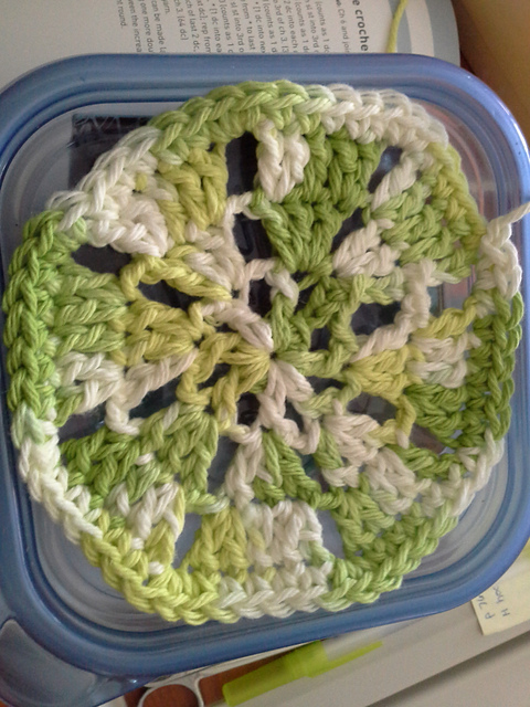 Ravelry: circle with spokes pattern by Jan Eaton