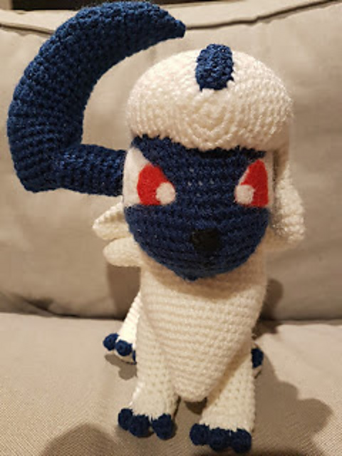 Ravelry: #359 Absol pattern by May Goh