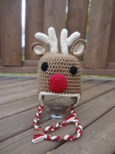 Ravelry: Reindeer Hat pattern by Sheri Wentzell
