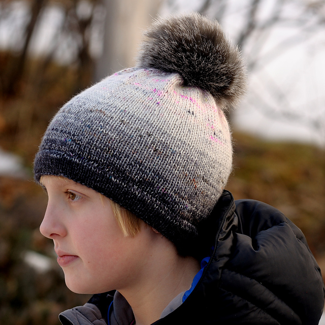 Ravelry: Dissolve Touque pattern by Tanya Everard