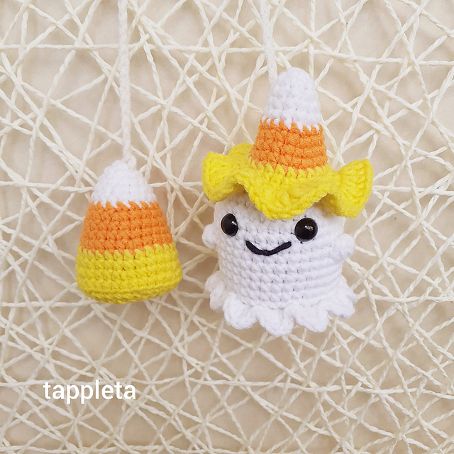 Ravelry: Ghost with Candy corn crochet car hanger pattern by tanya tappleta