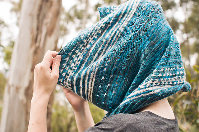 Ravelry: Sparkles Snood pattern by Sarah Crawford