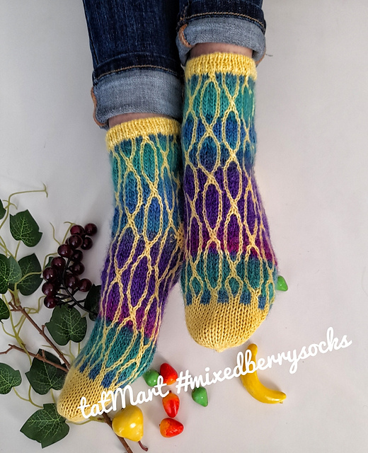 Ravelry: Mixed berry socks pattern by tatiana Martin