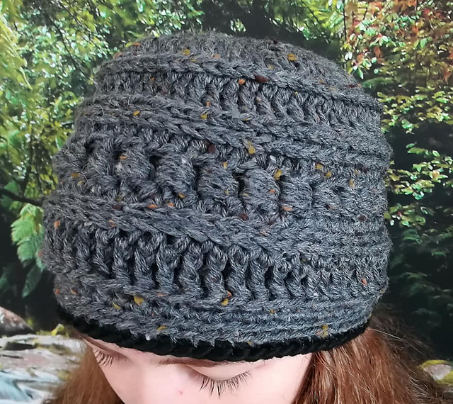 Ravelry: Beaded Ridges Beanie pattern by Nicky Buxton