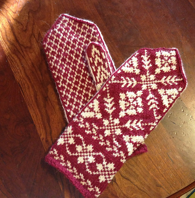 Ravelry: Edderkoppvott / Spider Mittens pattern by Annemor Sundbø