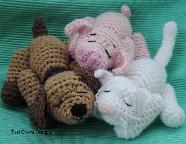 Ravelry: Sleepy Pets pattern by Teri Crews