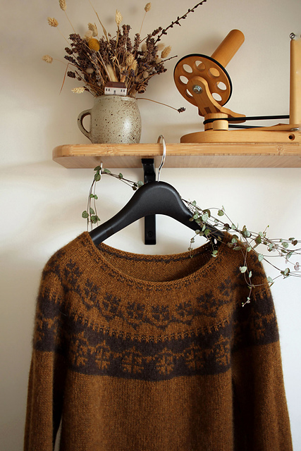 Ravelry: Voloshka pullover pattern by Teti Lutsak