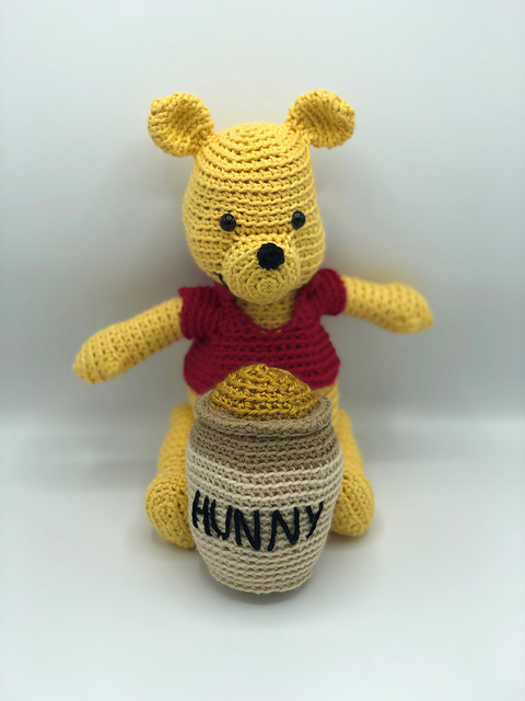 Ravelry: The Bear Who Loves Honey (Winnie the Pooh) pattern by Nicole Ball