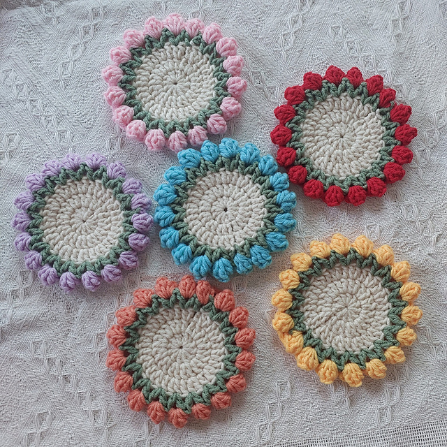 Ravelry: Tulip coaster pattern by Thao Homemade Crochet