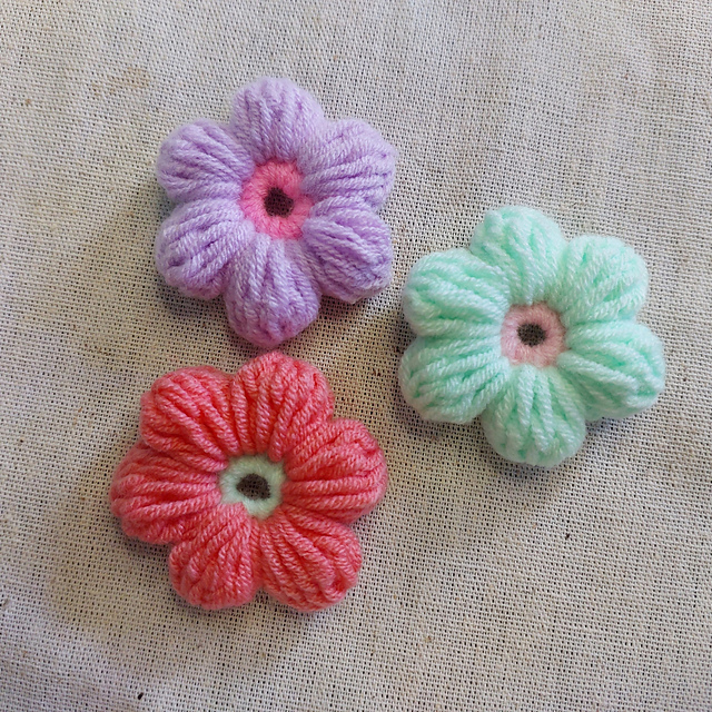 Ravelry: Easy Puff Flowers pattern by Thao Homemade Crochet