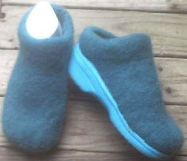 Ravelry: Fabulous Felted Clogs pattern by Kathryn Doubrley-The Answer Lady