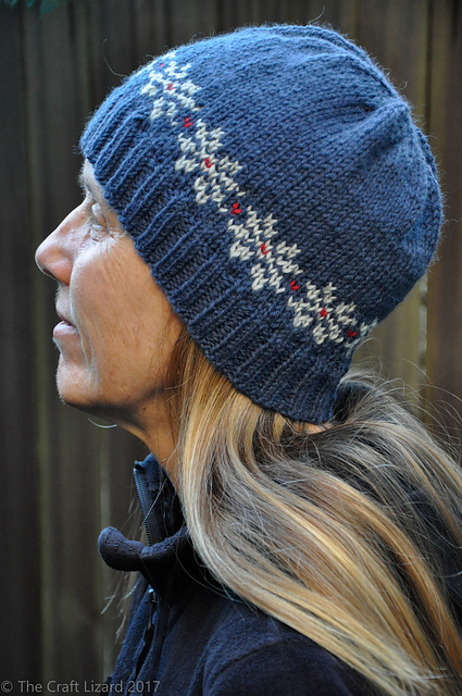 Ravelry: Cozy Snowflake Hat pattern by The Craft Lizard