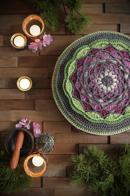 Ravelry: the Lotus of Cheng Du pattern by Mark Roseboom