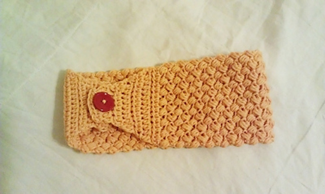 Ravelry: The Bean earwarmer/headband pattern by Hilary Renshaw