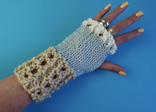 Ravelry: Chunky Wrist Warmers pattern by Marie Bocock