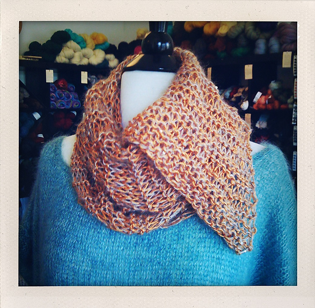 Ravelry: Twinkle Twinkle Little Cowl pattern by Julie Edwards
