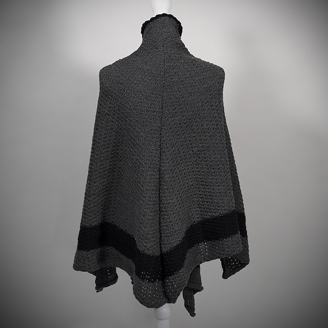 Ravelry: Batwing Shawl Chunky pattern by Paul Heaton