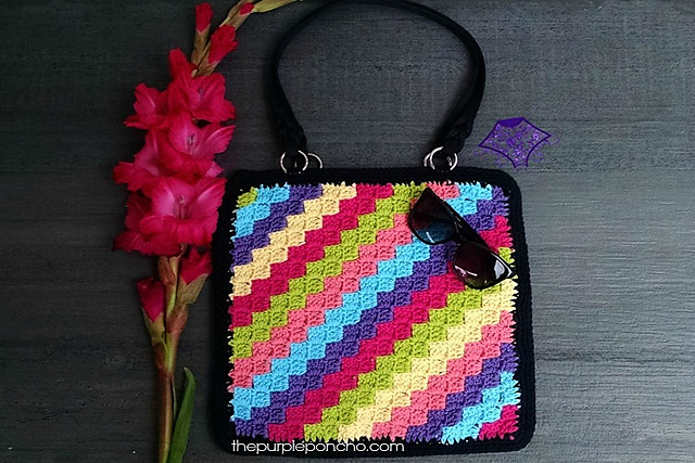 Ravelry: C2C Tote Bag pattern by Carolyn Calderon