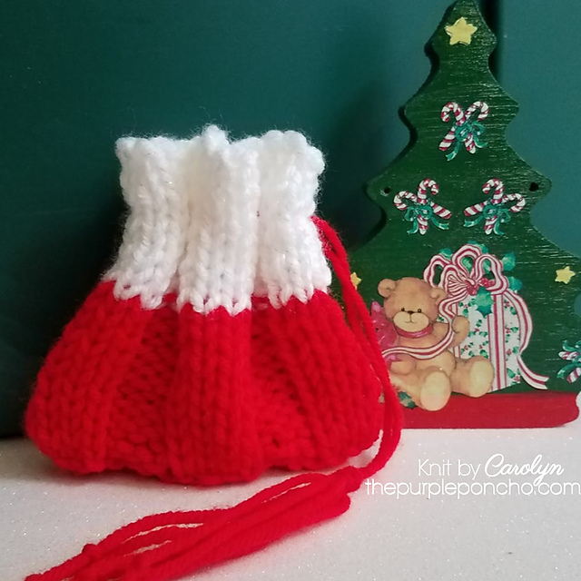 Ravelry: Santa Gift Bag pattern by Carolyn Calderon