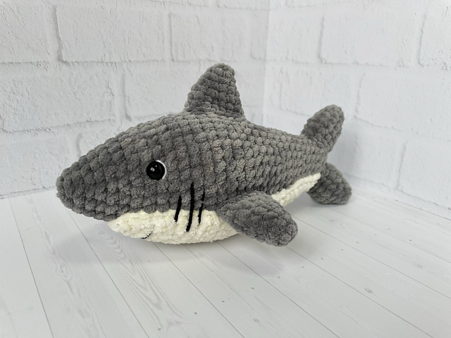Ravelry: Shark pattern by Thread Tutorial